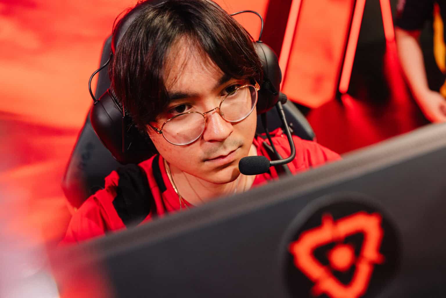 SEN TenZ「Riotがなぜ低いスペックのPCを採用しているのか理解できない。VCTでは常に2世代前のモニターが使われている ...