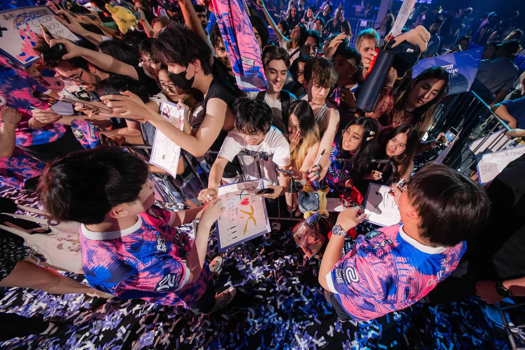 PRX PatMen「加入直後、f0rsakeNが『Pat、いつかトロントへ行こう。僕を信じてくれ』と言ってくれた。あのときの会話を今でも覚え ...