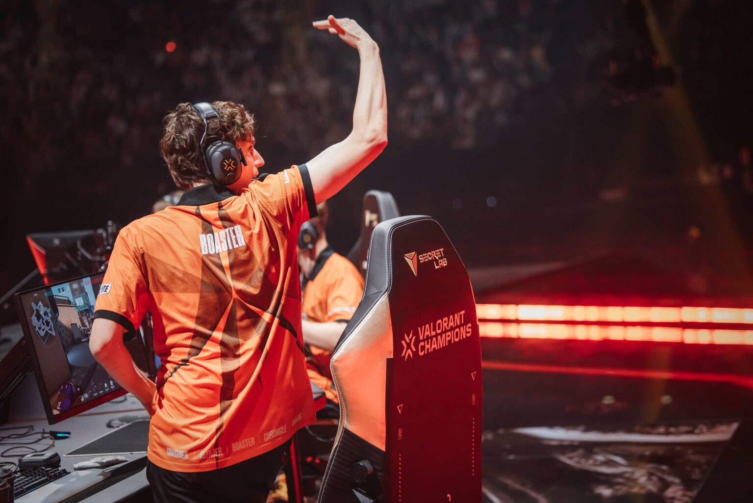 FNC Boaster「多くの選手は、ある程度結果を出すと満足してしまうかもしれない。でも僕はもう一度大きな勝利を掴み、仲間たちの“喜びの涙 ...